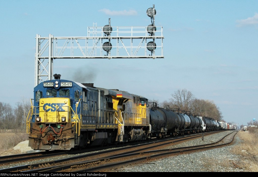 CSX 5849 leads Q349